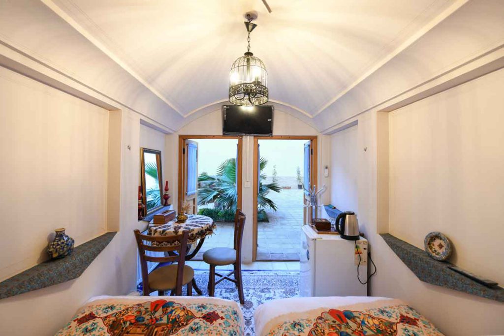 Barbod Twin Room - Saba House