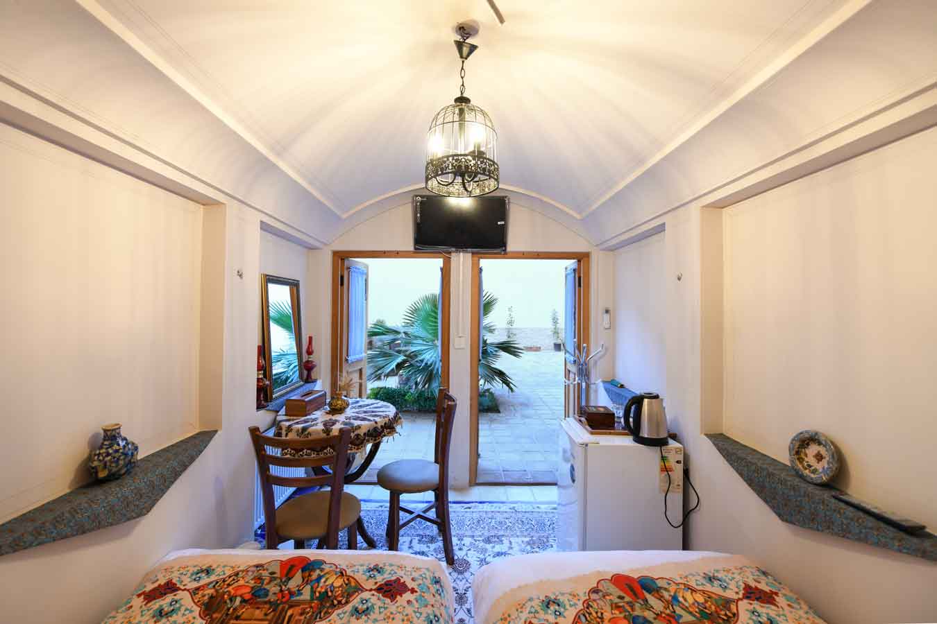 Barbod Twin Room - Saba House